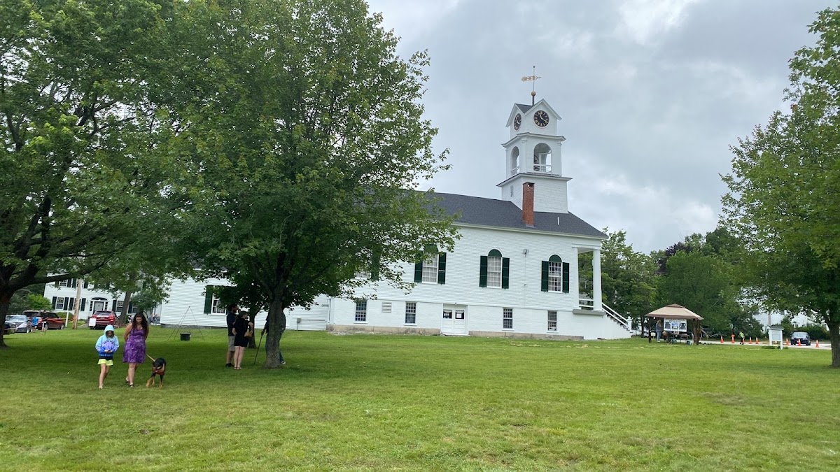 Paris Hill - MaineGuide.com